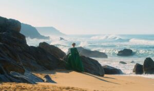 Fans Celebrate ‘Portrait of a Lady on Fire’ Now Streaming on ITVX ...