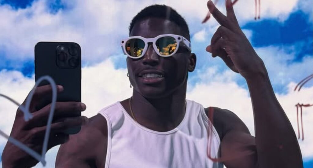 Tyreek Hill Carted Off After Knee Injury During Dolphins' Win ...