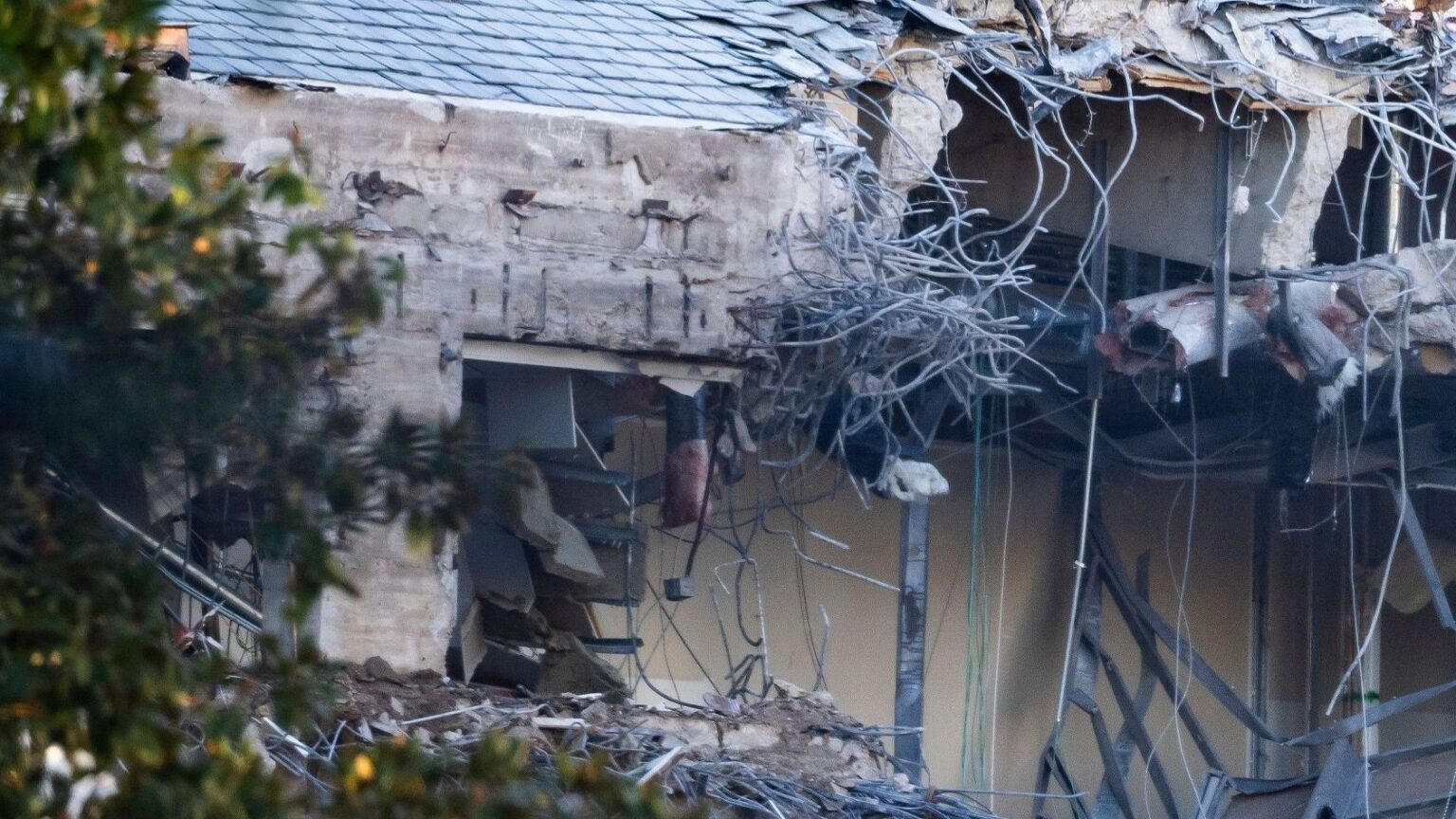 Trump Initiates $250 Million White House Ballroom Construction ...