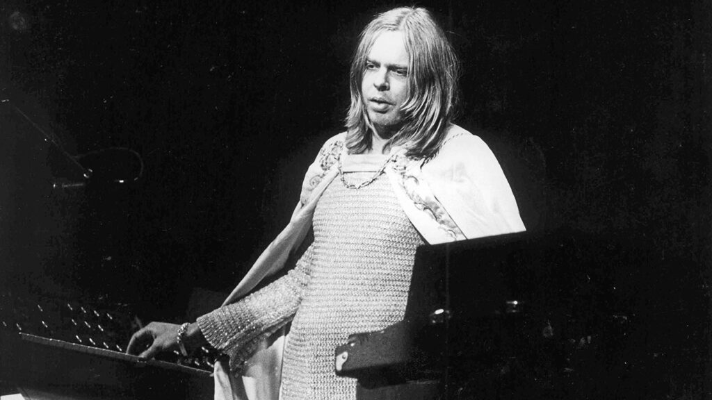 Rick Wakeman Reflects on Iconic Performances and Myths - ONLINESPACENEWS