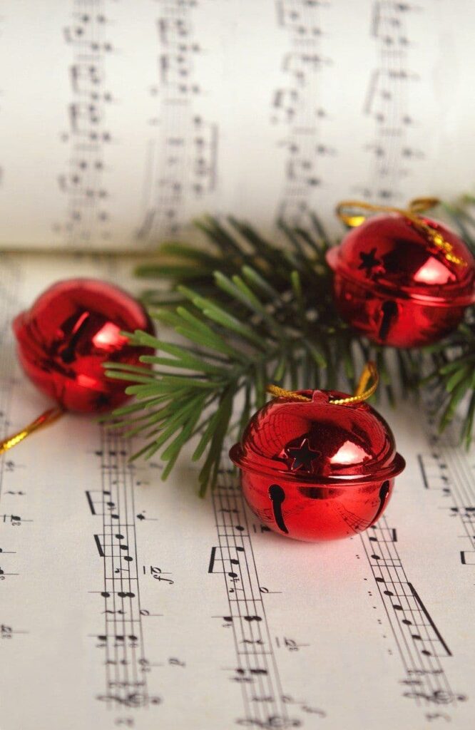 Sia's "Snowman" Tops Spotify's Holiday Charts, Dethroning Mariah Carey ...