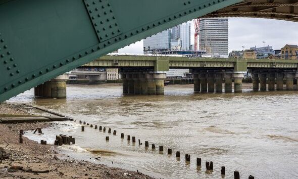 UK’s Historic Inhabited Bridge Demolished, New Structure Built ...